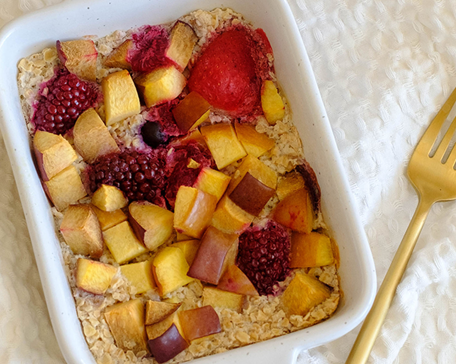 Oven Baked Oats with Apricots and Berries - PrepYoSelf
